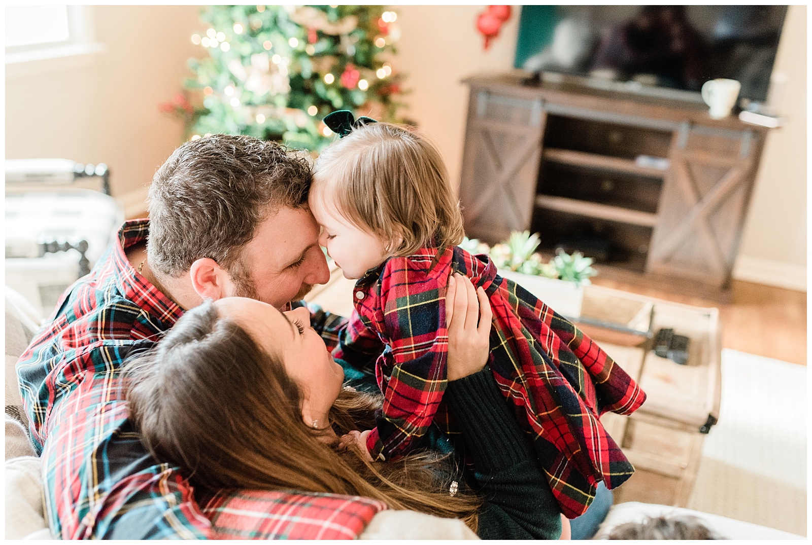 In Home Holiday Family Session, NJ | The Albanos - jenniferlarsenphoto.com