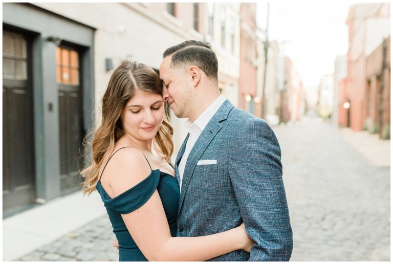 Hoboken NJ Engagement Session | Lea & Alex - jenniferlarsenphoto.com