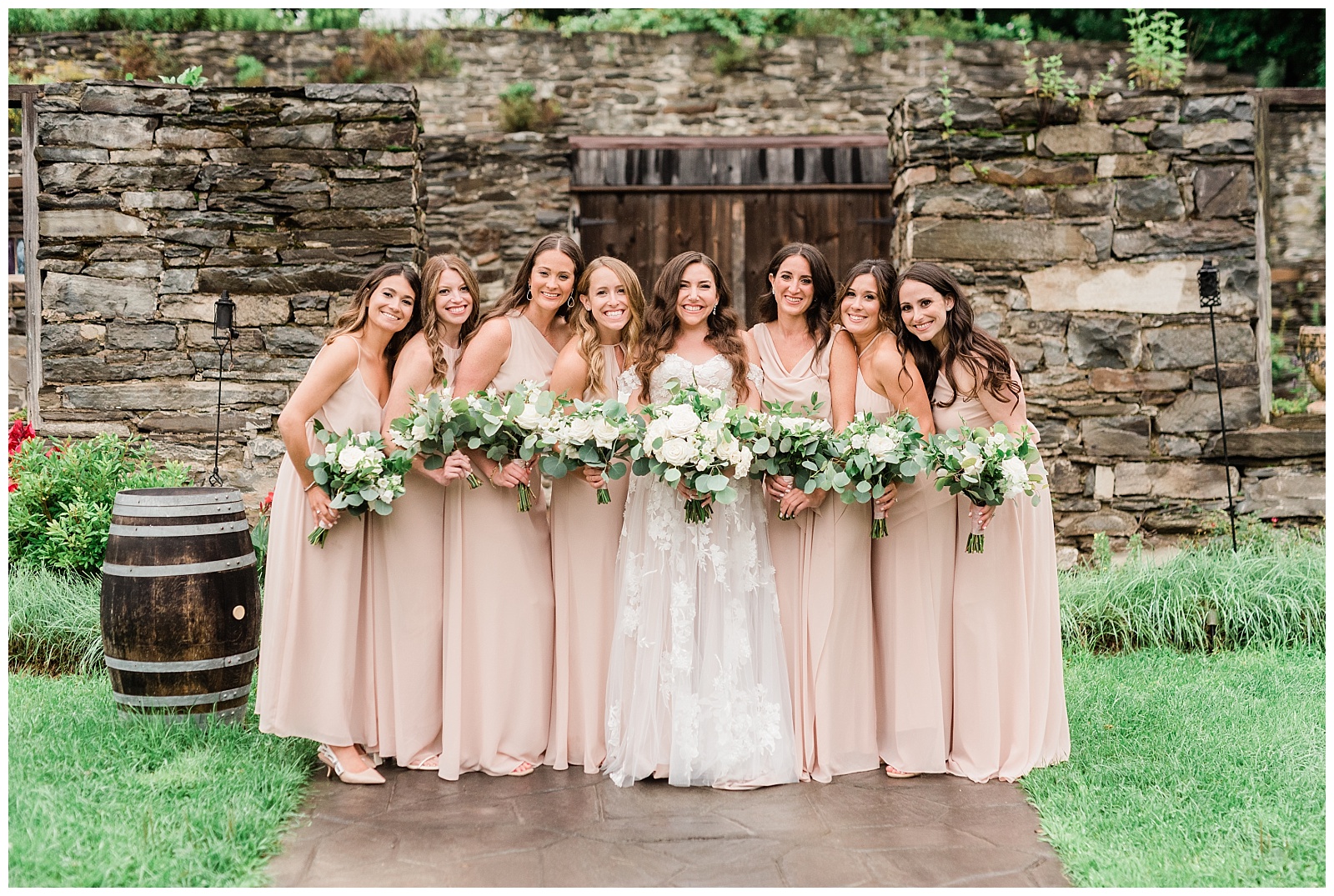 Red Maple Vineyard Wedding | Brittany & Craig - jenniferlarsenphoto.com