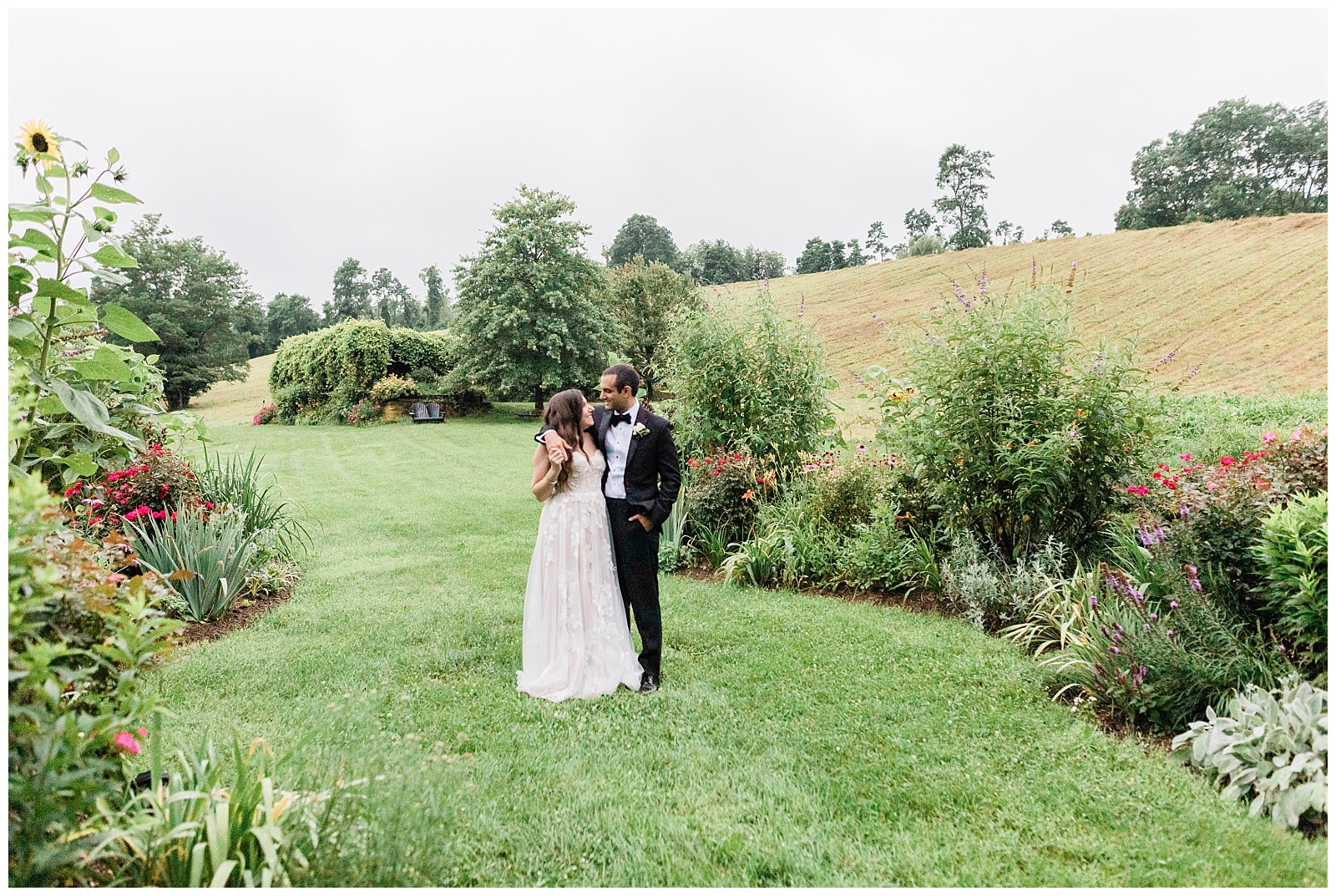 Red Maple Vineyard Wedding | Brittany & Craig - jenniferlarsenphoto.com