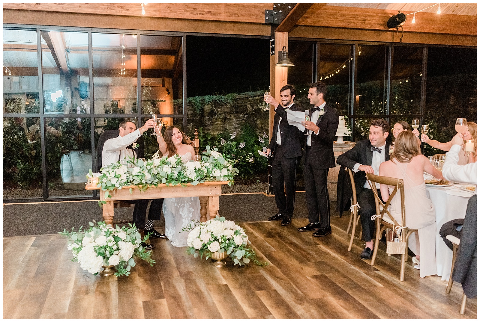 Red Maple Vineyard Wedding | Brittany & Craig - jenniferlarsenphoto.com