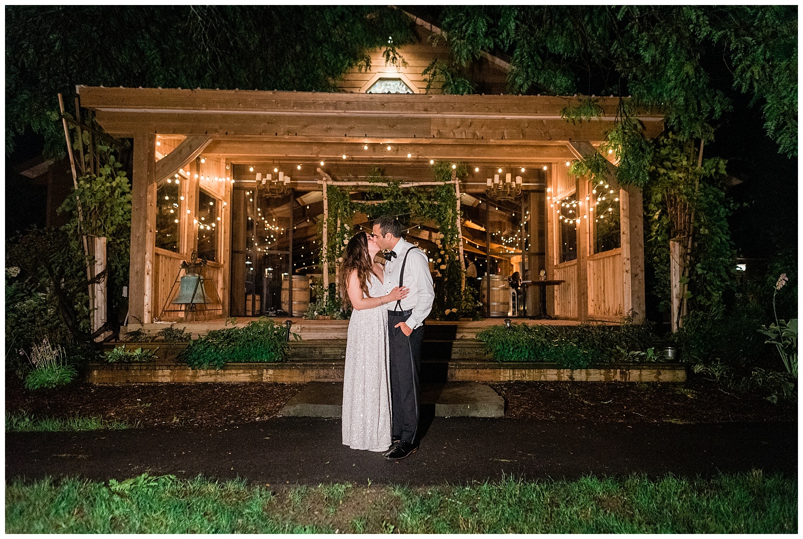 Red Maple Vineyard Wedding | Brittany & Craig - jenniferlarsenphoto.com